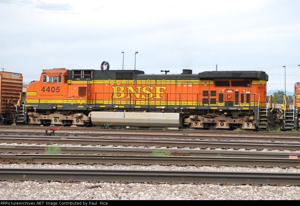BNSF 4405
